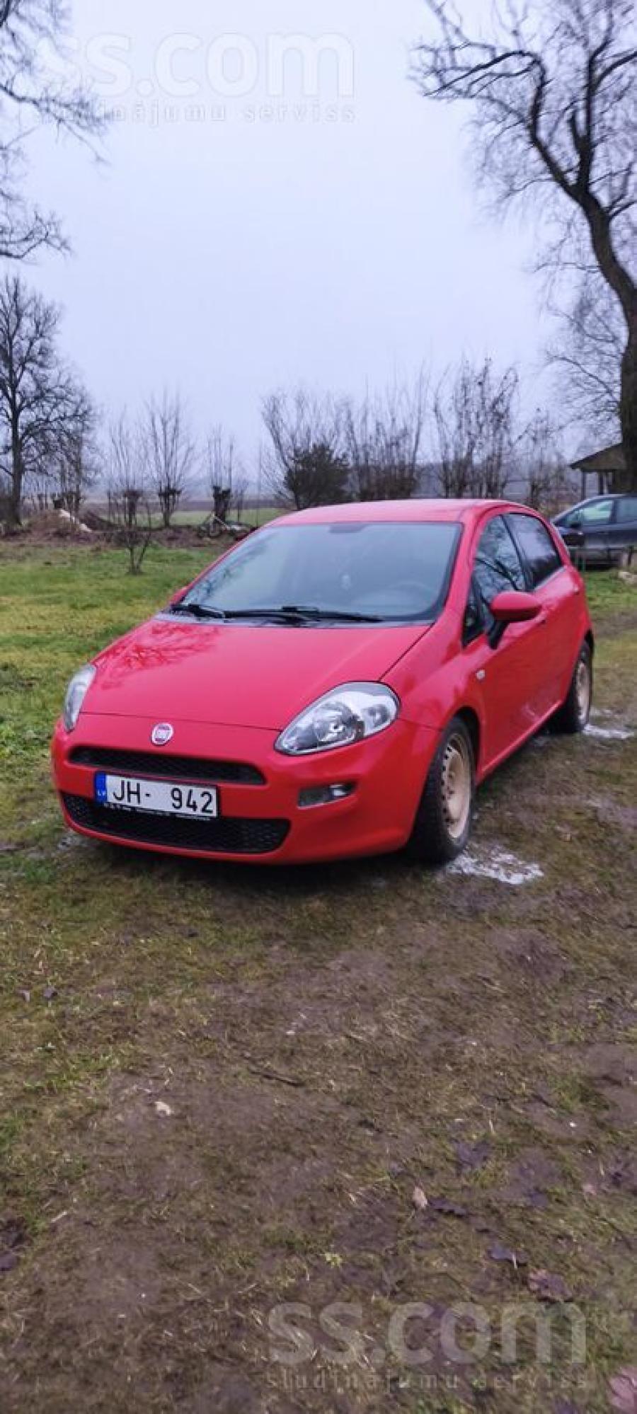 Sarkans Fiat Punto 2013 Rīga, ar dzinēja tilpumu 1.30 L un nobraukumu 199 tūkst. km par 1500 €, foto 3 vietnē AUTOMOTO.COM.LV