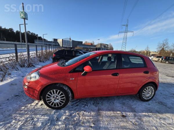 Sarkans Fiat Punto 2013 Rīga, ar dzinēja tilpumu 1.30 L un nobraukumu 145 tūkst. km par 2550 €, foto 2 vietnē AUTOMOTO.COM.LV