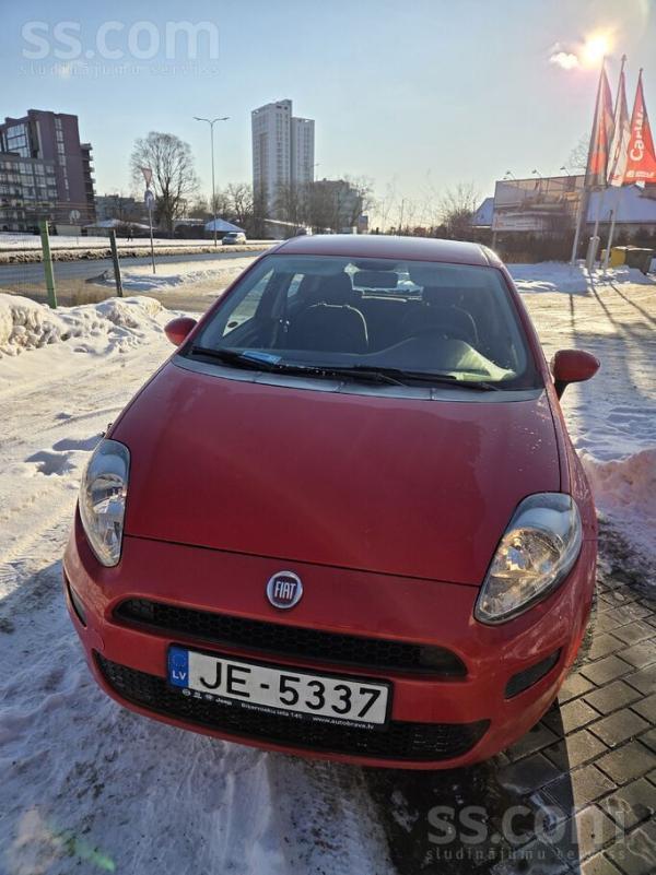 Sarkans Fiat Punto 2013 Rīga, ar dzinēja tilpumu 1.30 L un nobraukumu 145 tūkst. km par 2550 €, foto 4 vietnē AUTOMOTO.COM.LV