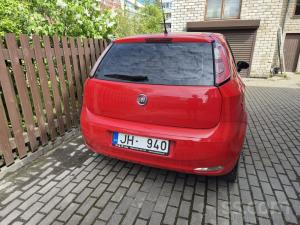 Red Fiat Punto 2013 in Liepaja, with an engine capacity of 1.20 L and mileage of 166 thousand km for 1000 €, photo 3 on AUTOMOTO.COM.LV