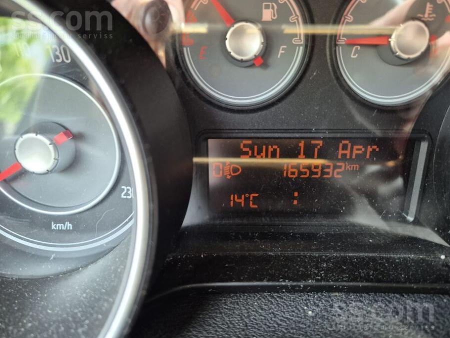 Red Fiat Punto 2013 in Riga, with an engine capacity of 1.20 L and mileage of 166 thousand km for 2100 €, photo 10 on AUTOMOTO.COM.LV