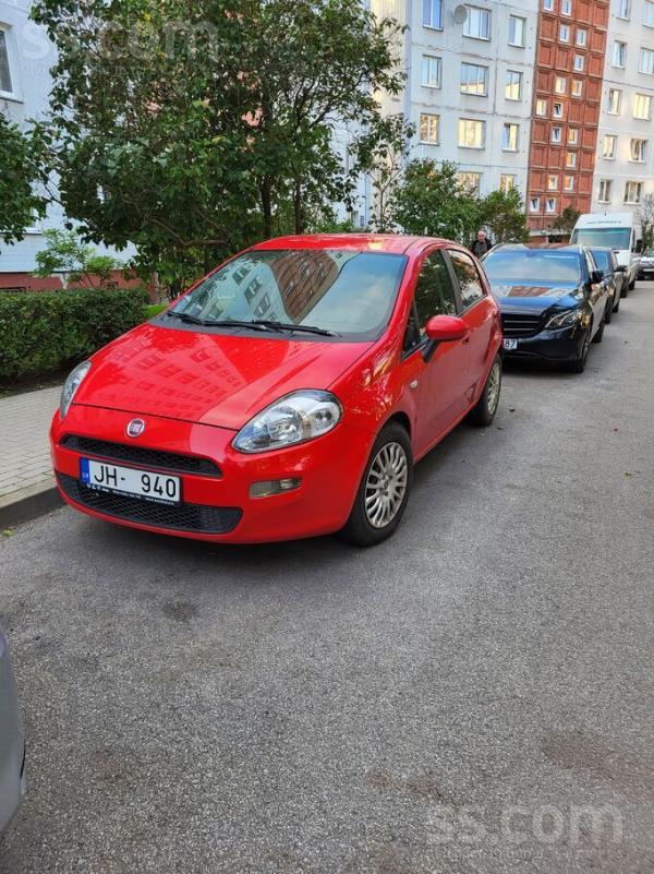 Sarkans Fiat Punto 2013 Rīga, ar dzinēja tilpumu 1.20 L un nobraukumu 166 tūkst. km par 1745 €, foto 1 vietnē AUTOMOTO.COM.LV