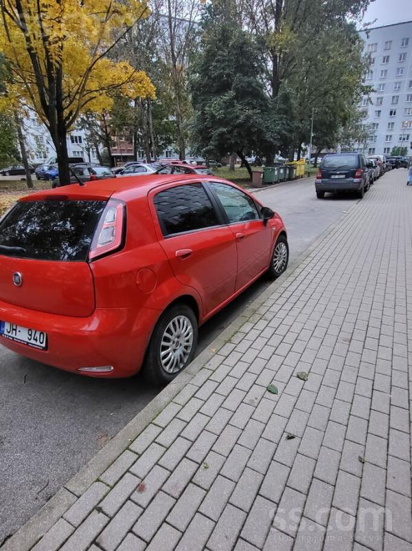 Sarkans Fiat Punto 2013 Rīga, ar dzinēja tilpumu 1.20 L un nobraukumu 166 tūkst. km par 1745 €, foto 3 vietnē AUTOMOTO.COM.LV
