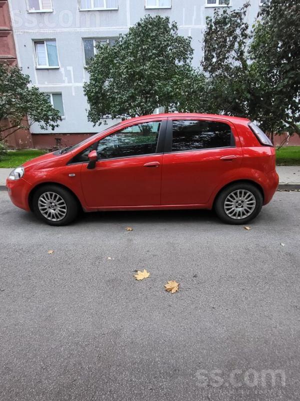 Sarkans Fiat Punto 2013 Rīga, ar dzinēja tilpumu 1.20 L un nobraukumu 166 tūkst. km par 1745 €, foto 4 vietnē AUTOMOTO.COM.LV