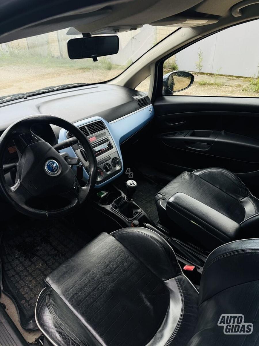 Fiat Punto 2007 Kauņa, ar dzinēja tilpumu 1.40 L un nobraukumu 300 tūkst. km par 750 €, foto 3 vietnē AUTOMOTO.COM.LV