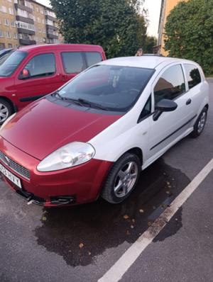 White Fiat Punto 2010 in Johvi, with an engine capacity of 0.00 L and mileage of 300 thousand km for 500 €, photo  on AUTOMOTO.COM.LV