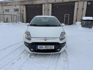 Balts Fiat Punto 2011 Panevēža, ar dzinēja tilpumu 1.24 L un nobraukumu 226 tūkst. km par 2800 €, foto 2 vietnē AUTOMOTO.COM.LV