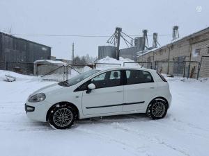 Balts Fiat Punto 2011 Panevēža, ar dzinēja tilpumu 1.24 L un nobraukumu 226 tūkst. km par 2800 €, foto 4 vietnē AUTOMOTO.COM.LV