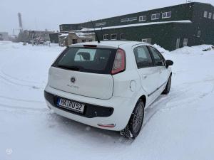 Balts Fiat Punto 2011 Panevēža, ar dzinēja tilpumu 1.24 L un nobraukumu 226 tūkst. km par 2800 €, foto 5 vietnē AUTOMOTO.COM.LV
