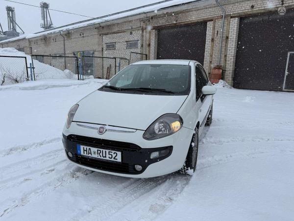 Balts Fiat Punto 2011 Panevēža, ar dzinēja tilpumu 1.24 L un nobraukumu 226 tūkst. km par 2800 €, foto 6 vietnē AUTOMOTO.COM.LV