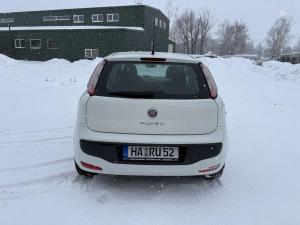 Balts Fiat Punto 2011 Panevēža, ar dzinēja tilpumu 1.24 L un nobraukumu 226 tūkst. km par 2800 €, foto 7 vietnē AUTOMOTO.COM.LV
