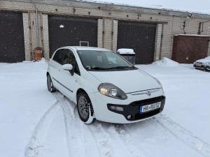Balts Fiat Punto 2011 Panevēža, ar dzinēja tilpumu 1.24 L un nobraukumu 226 tūkst. km par 2800 €, foto 8 vietnē AUTOMOTO.COM.LV