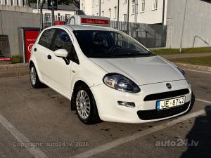White Fiat Punto 2013 in Riga, with an engine capacity of 1.20 L and mileage of 167 thousand km for 1000 €, photo 3 on AUTOMOTO.COM.LV