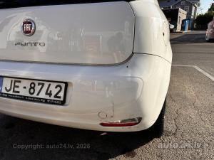 White Fiat Punto 2013 in Riga, with an engine capacity of 1.20 L and mileage of 167 thousand km for 1000 €, photo 7 on AUTOMOTO.COM.LV
