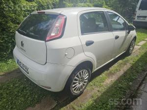 Balts Fiat Punto 2013 Rīga, ar dzinēja tilpumu 1.30 L un nobraukumu 167 tūkst. km par 3298 €, foto 4 vietnē AUTOMOTO.COM.LV
