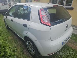 Balts Fiat Punto 2013 Rīga, ar dzinēja tilpumu 1.30 L un nobraukumu 167 tūkst. km par 3298 €, foto 5 vietnē AUTOMOTO.COM.LV