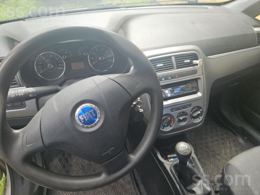 Balts Fiat Punto 2013 Rīga, ar dzinēja tilpumu 1.30 L un nobraukumu 167 tūkst. km par 3298 €, foto 6 vietnē AUTOMOTO.COM.LV