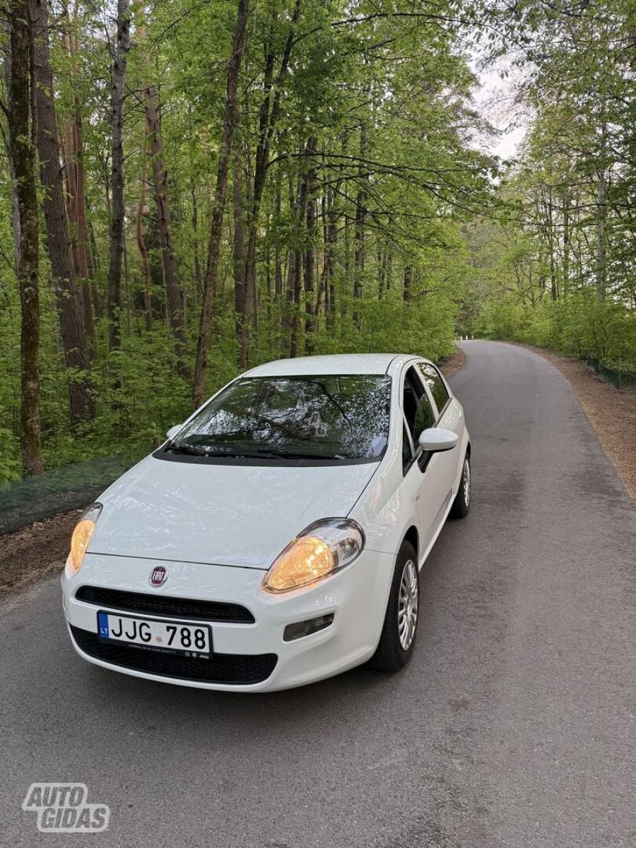 White Fiat Punto 2016 in Vilnius, with an engine capacity of 1.20 L and mileage of 127 thousand km for 4300 €, photo 3 on AUTOMOTO.COM.LV