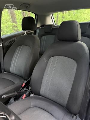 White Fiat Punto 2016 in Vilnius, with an engine capacity of 1.20 L and mileage of 127 thousand km for 4300 €, photo 12 on AUTOMOTO.COM.LV