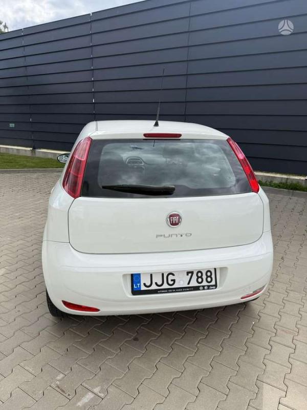 Balts Fiat Punto 2016 Viļņa, ar dzinēja tilpumu 1.24 L un nobraukumu 129 tūkst. km par 3100 €, foto 6 vietnē AUTOMOTO.COM.LV