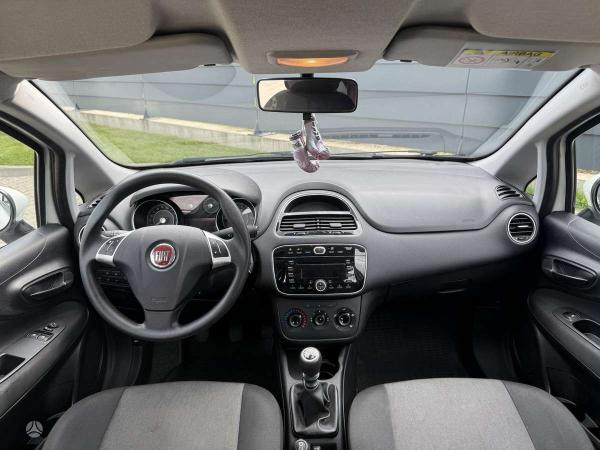 Balts Fiat Punto 2016 Viļņa, ar dzinēja tilpumu 1.24 L un nobraukumu 129 tūkst. km par 3100 €, foto 9 vietnē AUTOMOTO.COM.LV