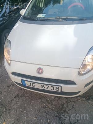 White Fiat Punto 2013 in Riga, with an engine capacity of 1.30 L and mileage of 286 thousand km for 1350 €, photo  on AUTOMOTO.COM.LV