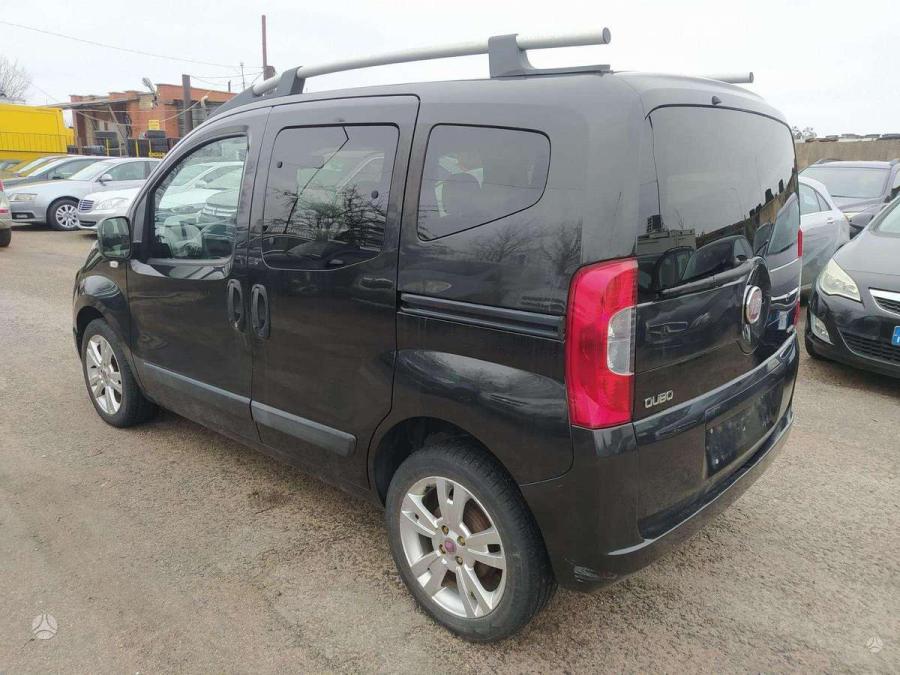 Melns Fiat QUBO 2010 Panevēža, ar dzinēja tilpumu 1.25 L un nobraukumu 189 tūkst. km par 3300 €, foto 12 vietnē AUTOMOTO.COM.LV