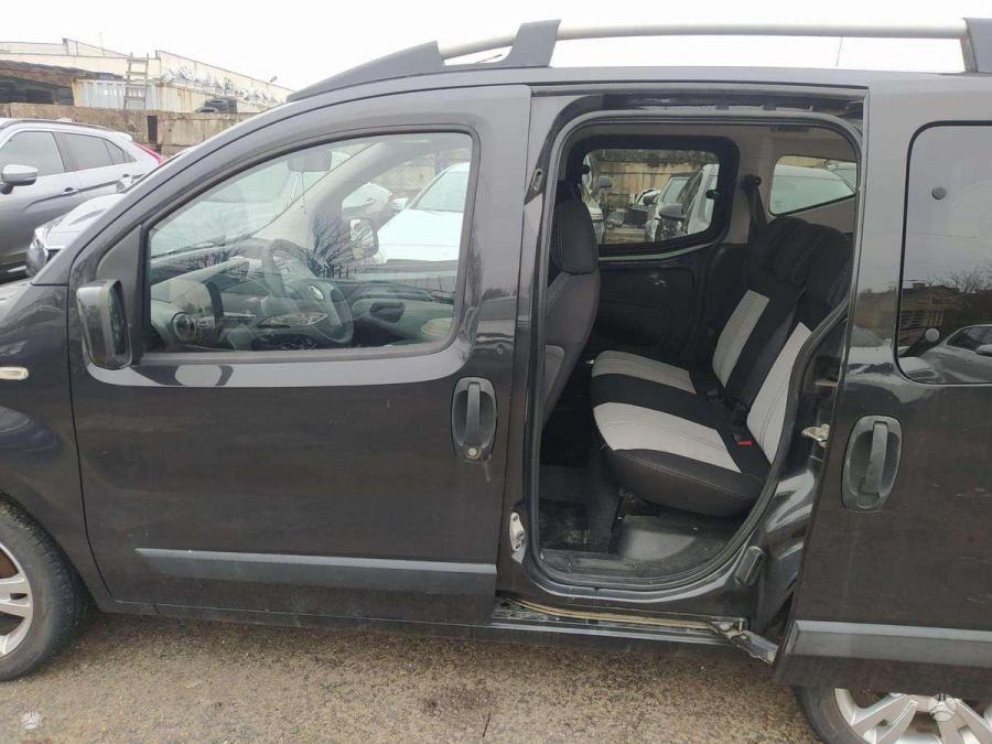 Melns Fiat QUBO 2010 Panevēža, ar dzinēja tilpumu 1.25 L un nobraukumu 189 tūkst. km par 3400 €, foto 18 vietnē AUTOMOTO.COM.LV