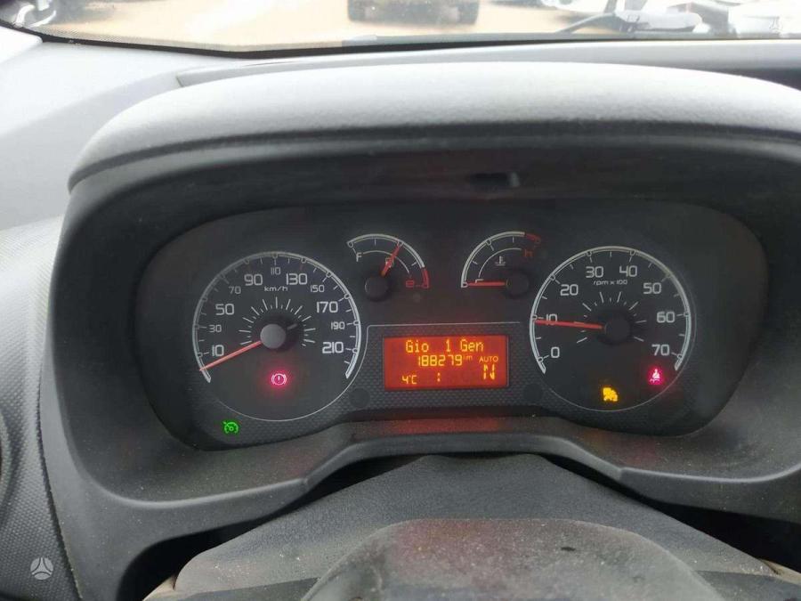Melns Fiat QUBO 2010 Panevēža, ar dzinēja tilpumu 1.25 L un nobraukumu 189 tūkst. km par 3400 €, foto 24 vietnē AUTOMOTO.COM.LV