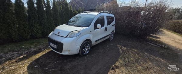 Balts Fiat QUBO 2013 Kauņa, ar dzinēja tilpumu 1.30 L un nobraukumu 250 tūkst. km par 1250 €, foto 1 vietnē AUTOMOTO.COM.LV