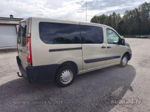 Smilšu krāsa Fiat Scudo 2014 Tallina, ar dzinēja tilpumu 2.00 L un nobraukumu 304 tūkst. km par 2000 €, foto 4 vietnē AUTOMOTO.COM.LV