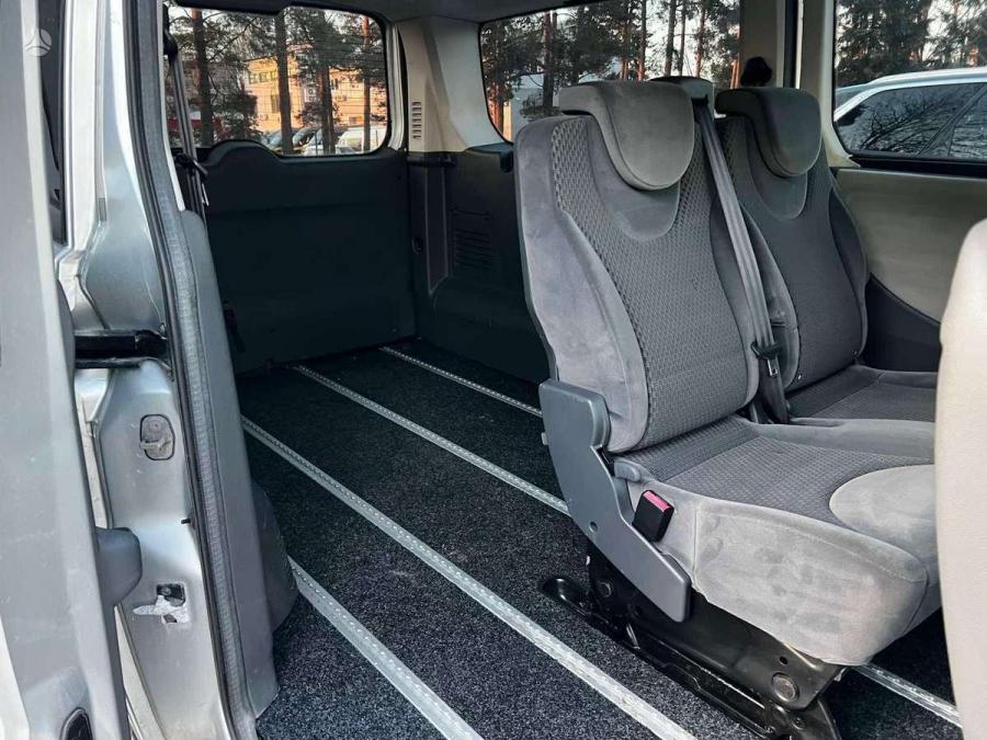 Grey Fiat Scudo 2011 in Siauliai, with an engine capacity of 2.00 L and mileage of 230 thousand km for 5800 €, photo 15 on AUTOMOTO.COM.LV