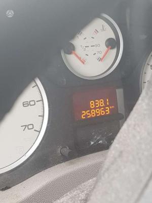 Pelēks Fiat Scudo 2008 Šauļi, ar dzinēja tilpumu 2.00 L un nobraukumu 250 tūkst. km par 3750 €, foto 5 vietnē AUTOMOTO.COM.LV