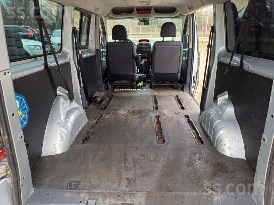Fiat Scudo 2013 in Riga, with an engine capacity of 2.00 L and mileage of 197 thousand km for 5200 €, photo 22 on AUTOMOTO.COM.LV
