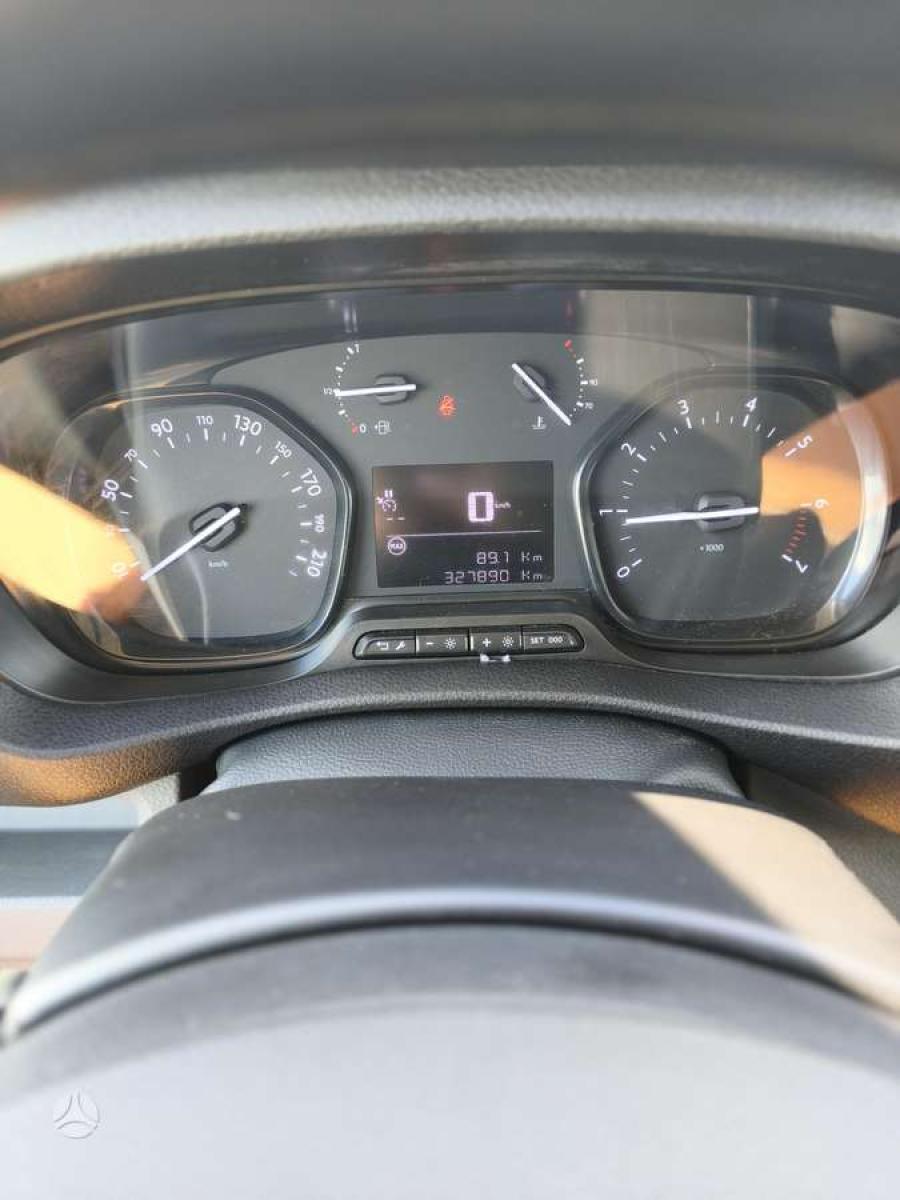 White Fiat Scudo 2022 in Taurage, with an engine capacity of 2.00 L and mileage of 328 thousand km for 8000 €, photo 16 on AUTOMOTO.COM.LV