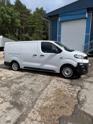 White Fiat Scudo 2023 in Druskininkai, with an engine capacity of 0.00 L and mileage of 45 thousand km for 7139 €, photo 3 on AUTOMOTO.COM.LV