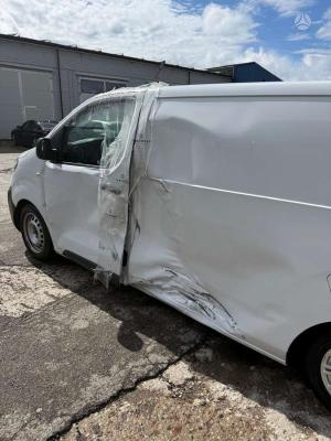 White Fiat Scudo 2023 in Druskininkai, with an engine capacity of 0.00 L and mileage of 45 thousand km for 7139 €, photo 8 on AUTOMOTO.COM.LV