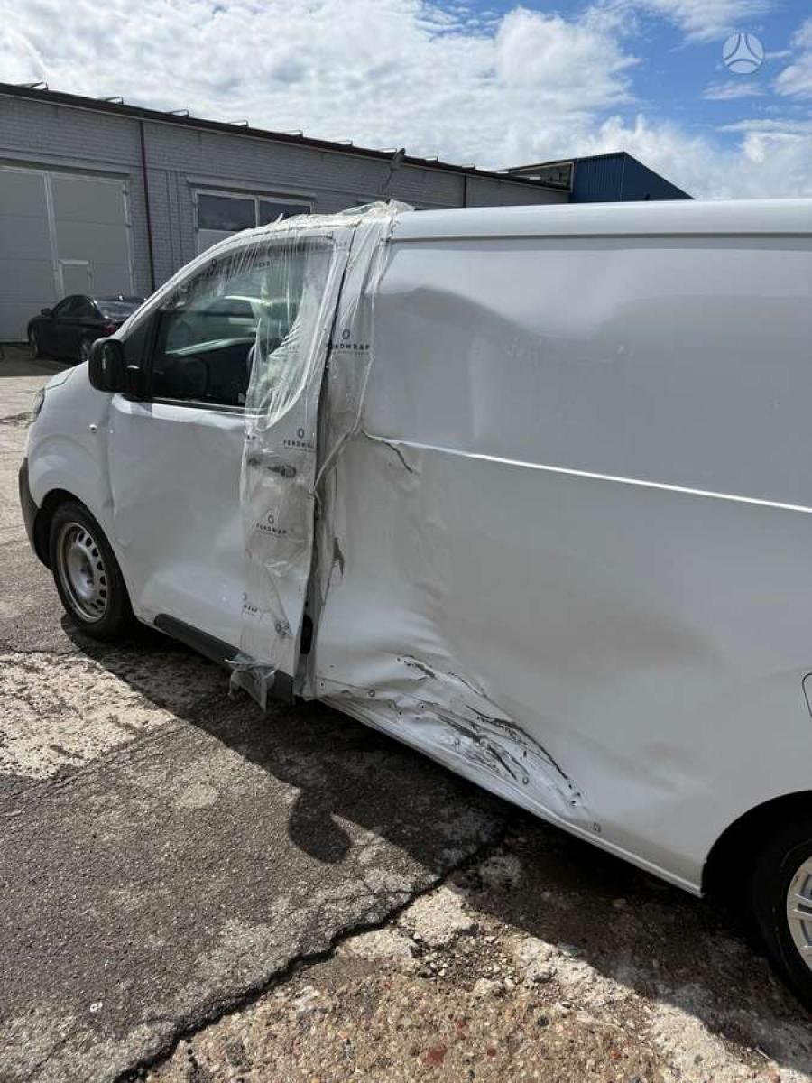White Fiat Scudo 2023 in Druskininkai, with an engine capacity of 0.00 L and mileage of 45 thousand km for 7139 €, photo 8 on AUTOMOTO.COM.LV