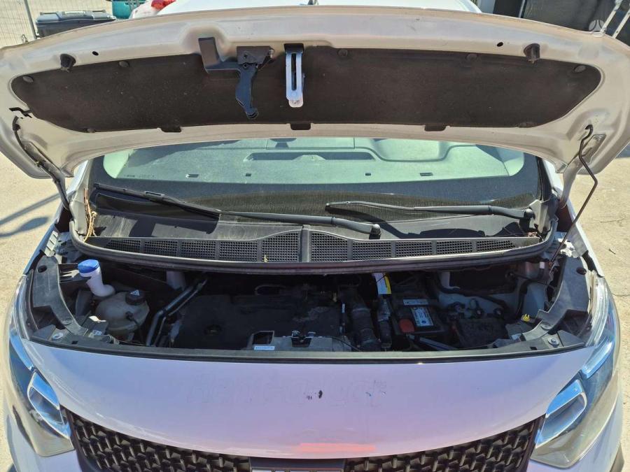 White Fiat Scudo 2023 in Druskininkai, with an engine capacity of 0.00 L and mileage of 45 thousand km for 7139 €, photo 12 on AUTOMOTO.COM.LV