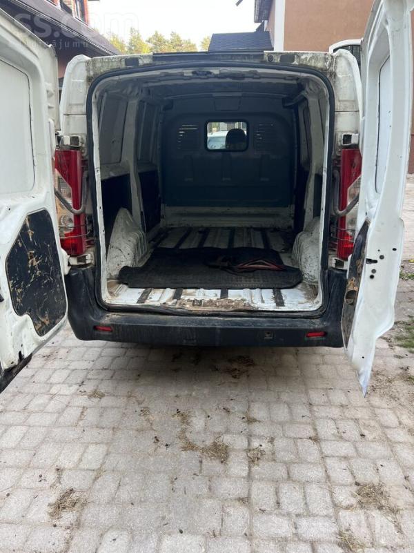 White Fiat Scudo 2013 in Riga, with an engine capacity of 2.00 L and mileage of 330 thousand km for 1650 €, photo 7 on AUTOMOTO.COM.LV
