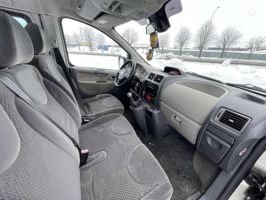 Yellow Fiat Scudo 2011 in Siauliai, with an engine capacity of 2.00 L and mileage of 312 thousand km for 3750 €, photo 17 on AUTOMOTO.COM.LV
