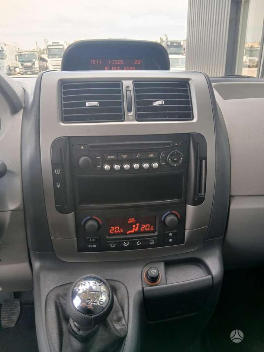 Dzeltens Fiat Scudo 2010 Tauragė, ar dzinēja tilpumu 2.00 L un nobraukumu 235 tūkst. km par 6400 €, foto 16 vietnē AUTOMOTO.COM.LV