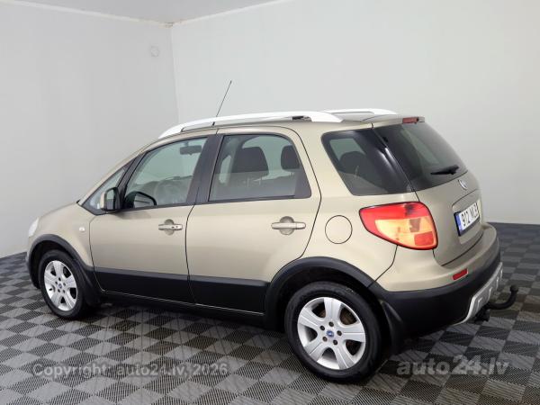Smilšu krāsa Fiat Sedici 2008 Tallina, ar dzinēja tilpumu 1.60 L un nobraukumu 312 tūkst. km par 1799 €, foto 4 vietnē AUTOMOTO.COM.LV