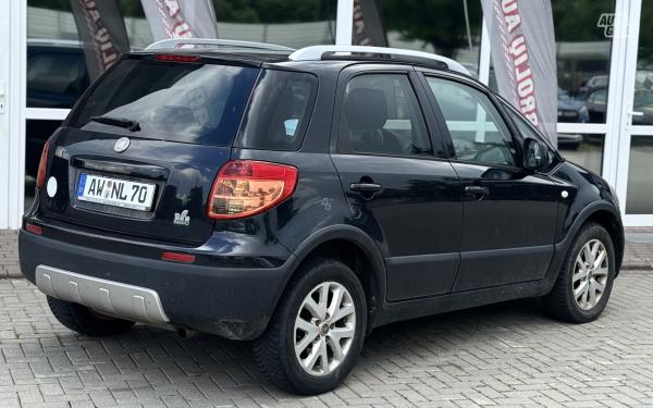 Black Fiat Sedici 2011 in Radviliskis, with an engine capacity of 2.00 L and mileage of 246 thousand km for 3550 €, photo 9 on AUTOMOTO.COM.LV