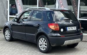 Melns Fiat Sedici 2011 Radviliškis, ar dzinēja tilpumu 2.00 L un nobraukumu 246 tūkst. km par 3550 €, foto 11 vietnē AUTOMOTO.COM.LV