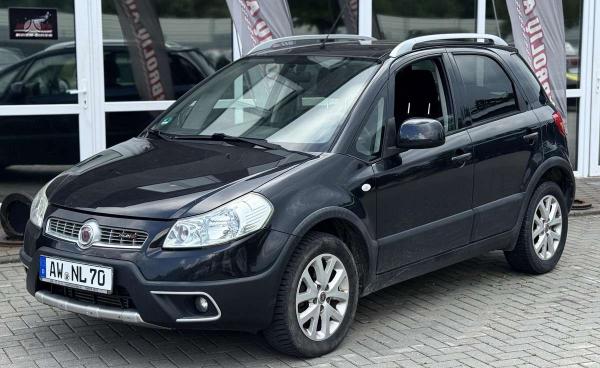 Melns Fiat Sedici 2011 Radviliškis, ar dzinēja tilpumu 2.00 L un nobraukumu 246 tūkst. km par 3550 €, foto 3 vietnē AUTOMOTO.COM.LV