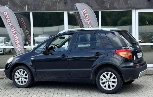 Melns Fiat Sedici 2011 Radviliškis, ar dzinēja tilpumu 2.00 L un nobraukumu 246 tūkst. km par 3550 €, foto 8 vietnē AUTOMOTO.COM.LV