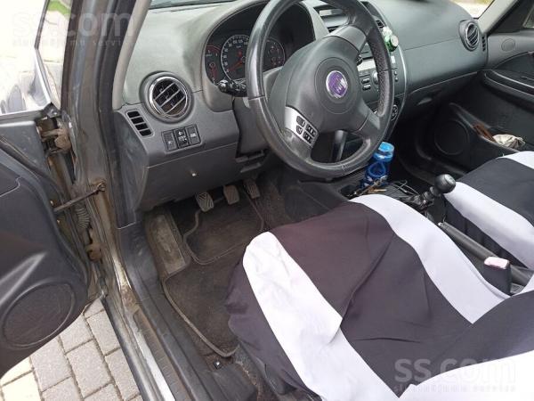 Pelēks Fiat Sedici 2008 Jelgava, ar dzinēja tilpumu 1.90 L un nobraukumu 263 tūkst. km par 3000 €, foto 4 vietnē AUTOMOTO.COM.LV