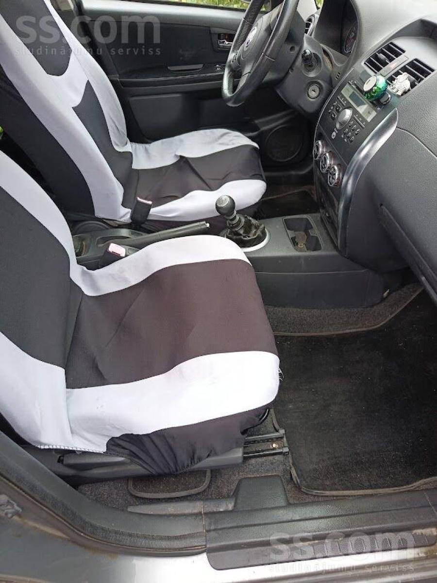 Pelēks Fiat Sedici 2008 Jelgava, ar dzinēja tilpumu 1.90 L un nobraukumu 263 tūkst. km par 3000 €, foto 8 vietnē AUTOMOTO.COM.LV