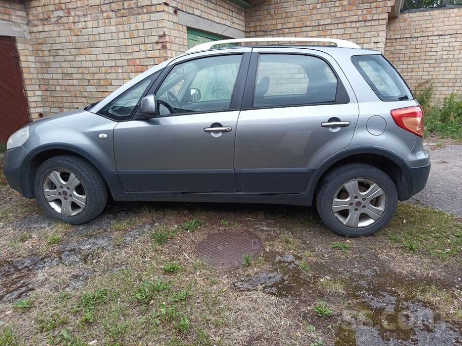 Pelēks Fiat Sedici 2008 Jelgava, ar dzinēja tilpumu 1.90 L un nobraukumu 263 tūkst. km par 2850 €, foto 1 vietnē AUTOMOTO.COM.LV